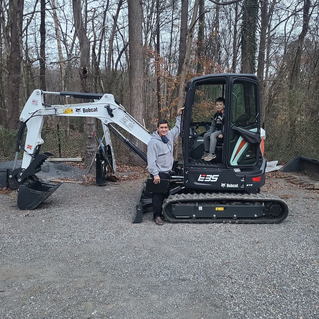 Meet Our Customers at Metro Bobcat, Inc. | Shop With Us