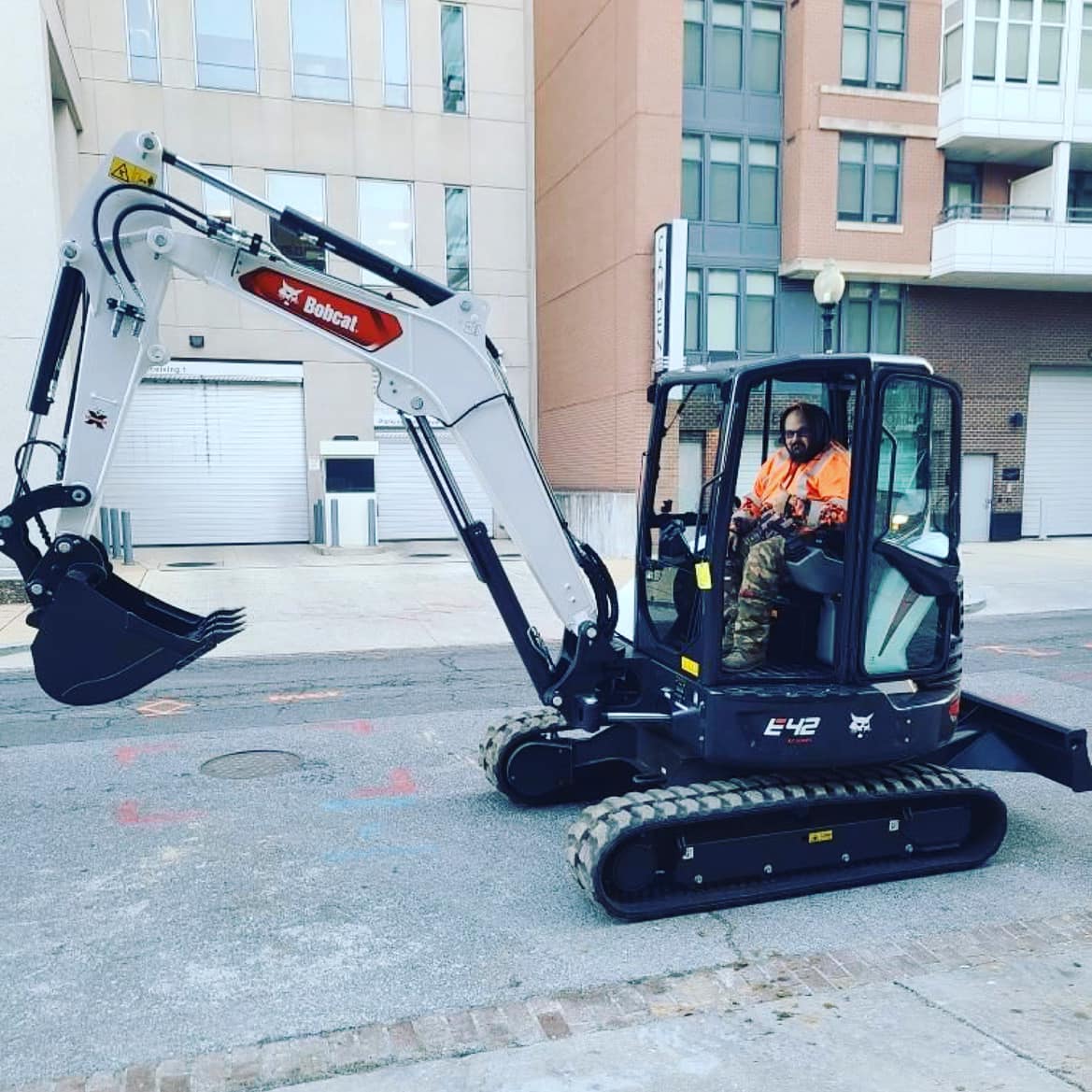 Meet Our Customers at Metro Bobcat, Inc. | Shop With Us